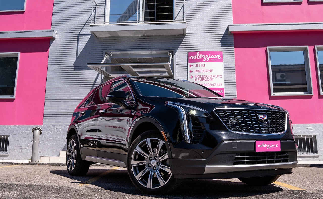 SUV Cadillac a noleggio, Cavauto consegna 30 XT4 a Noleggiare