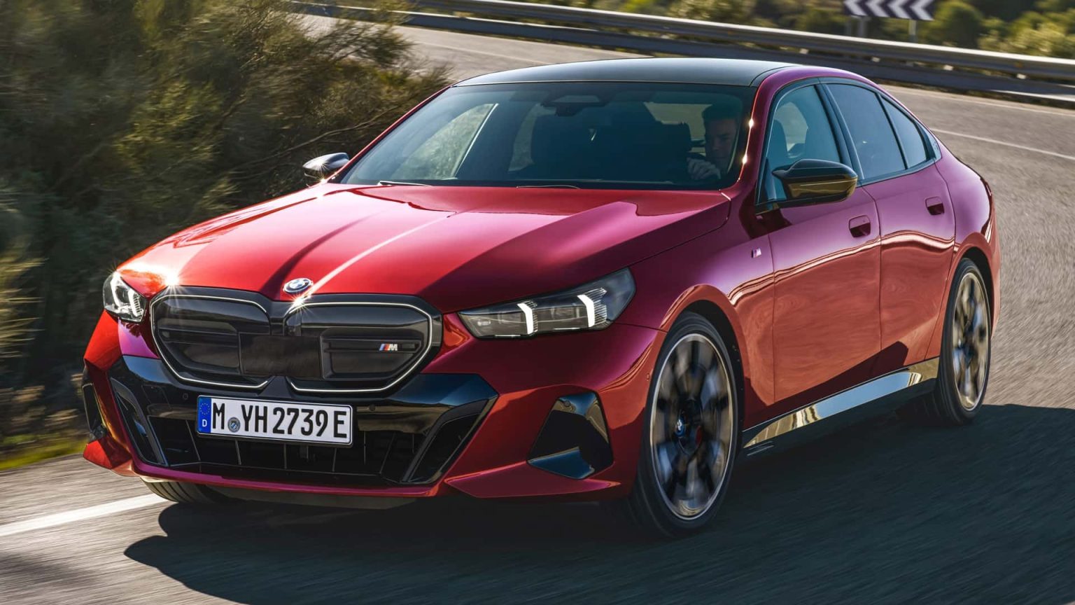 Nuova BMW Serie 5 (G80) ottava generazione 2023: quale versione è meglio?