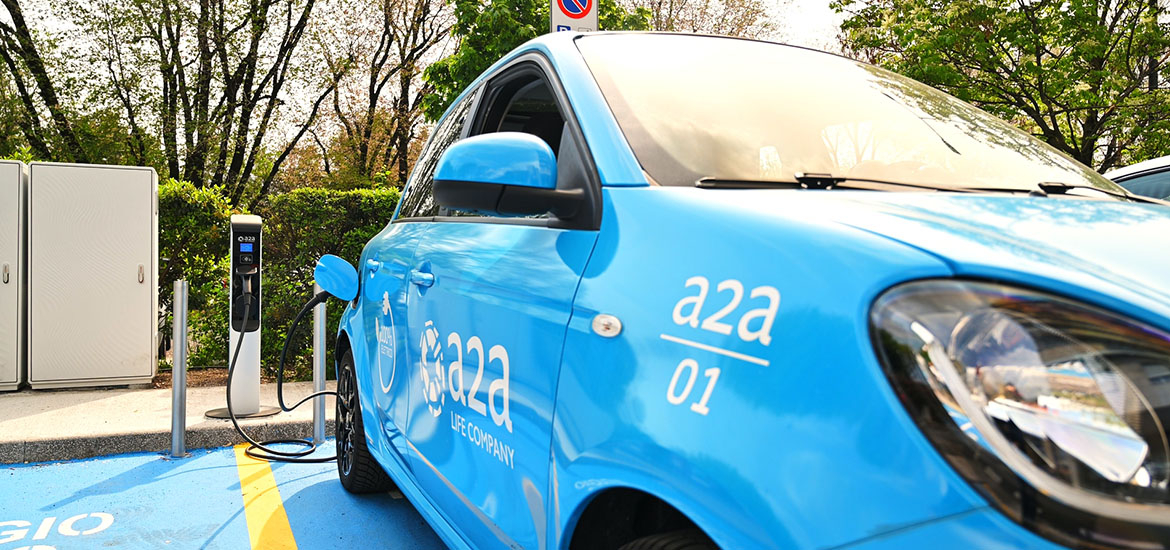 Ricarica auto su colonnina A2a con app Telepass