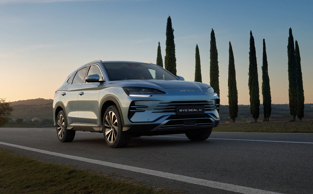 Suv ibrido Byd, autonomia e Adas da flotta aziendale