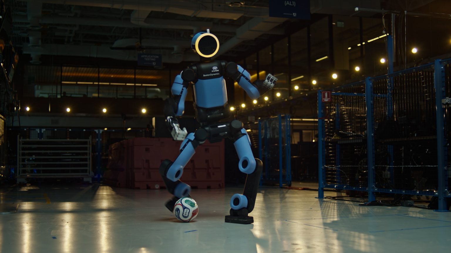 Hyundai School of Football: il robot Atlas gioca a calcio (ma saprà ...